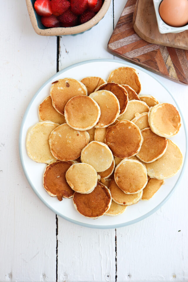 Mini Pancakes (Silver Dollar Pancakes) - Season & Thyme