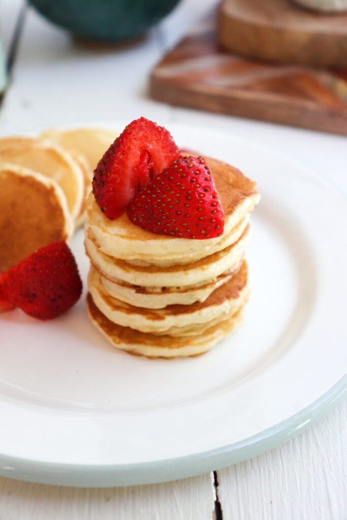 Mini Pancakes (Silver Dollar Pancakes) - Season & Thyme